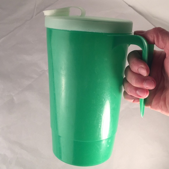 Kitchen | Vintage Plastic Pitcher With Fliptop Lid | Poshmark